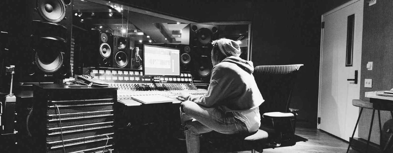 18 razões pelas quais um músico precisa de um produtor musical musical